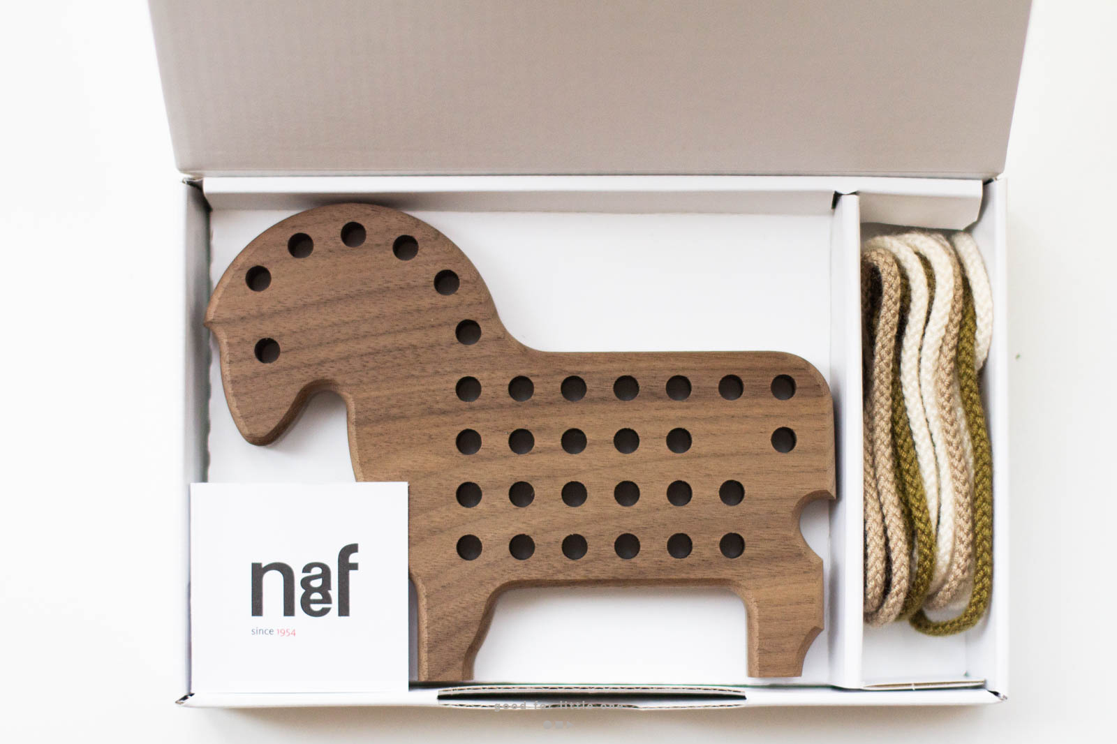 naef Schnurpfel Pony 木馬穿線遊戲 – Kids+ Icon 大人小孩。玩具箱